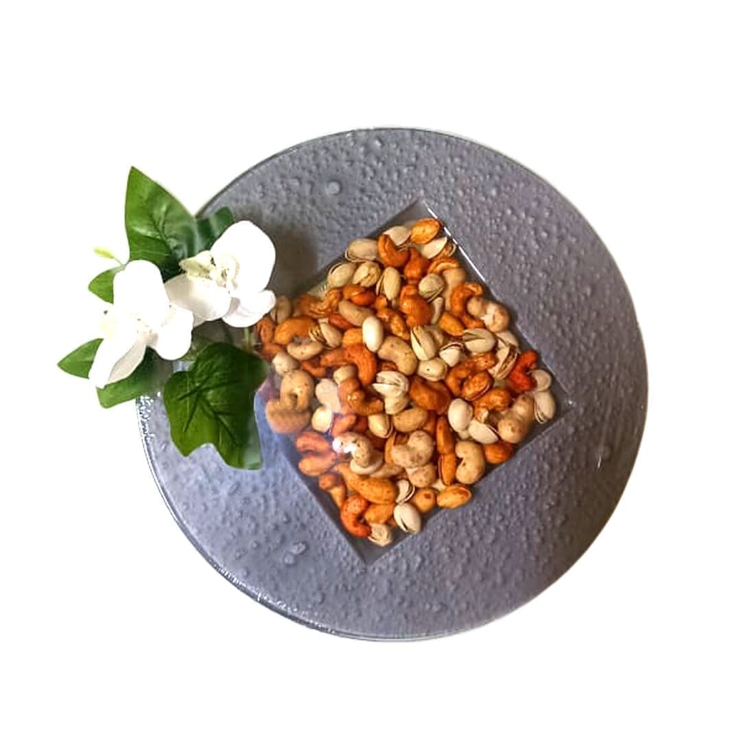 Mix Nuts Tray 300G – Premium Roasted Nut Assortment